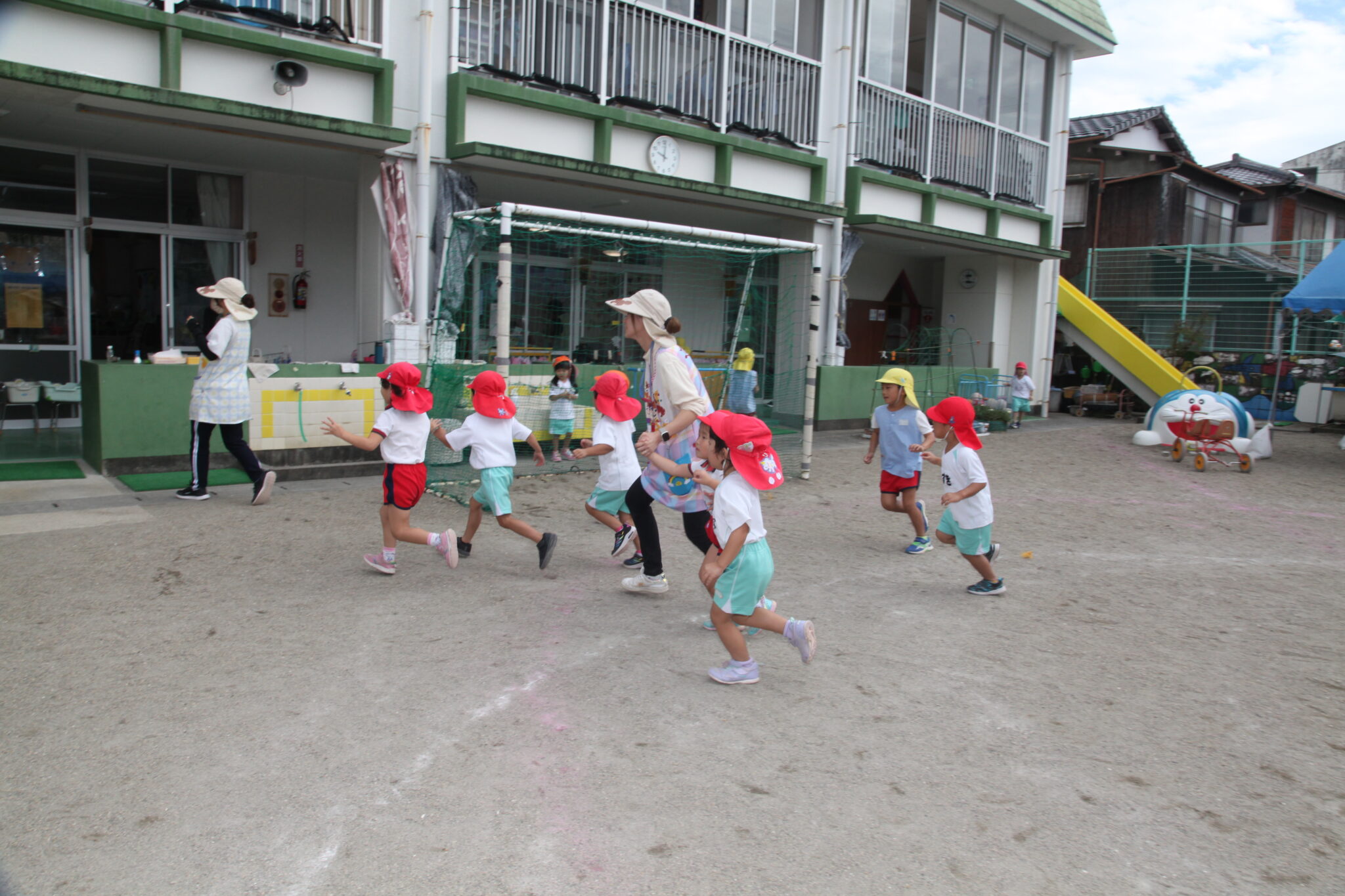 避難訓練（不審者侵入） - 幼稚園型認定こども園 宅和学園 千代田幼稚園